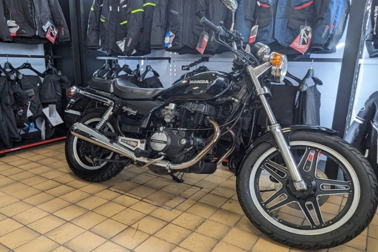 HONDA bikes for Sale - Find HONDA UK deals.